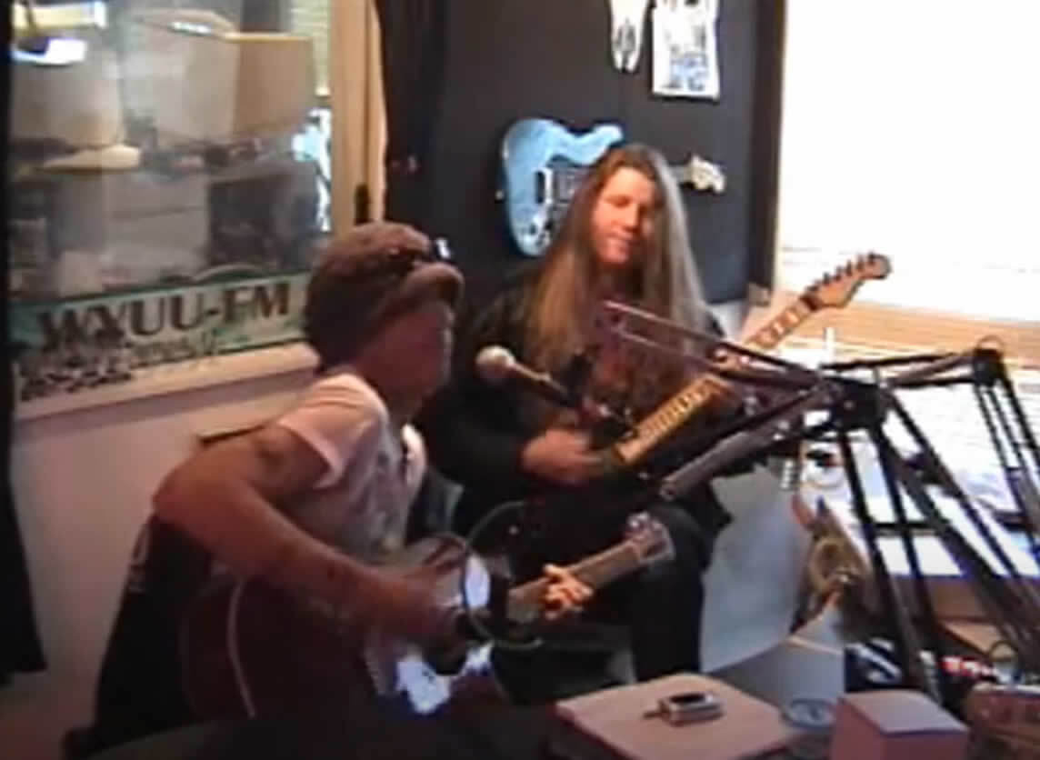 Former CIRCLE II CIRCLE Guitarist Tom McDyne Performs With RATT Singer ...